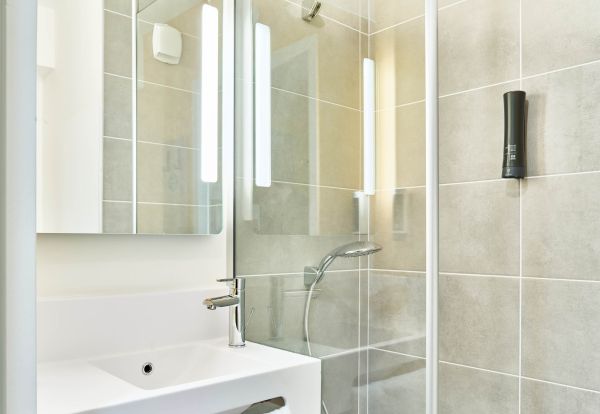 B&b Hotel Cergy Saint-christophe Gare 3 éToiles - Cergy