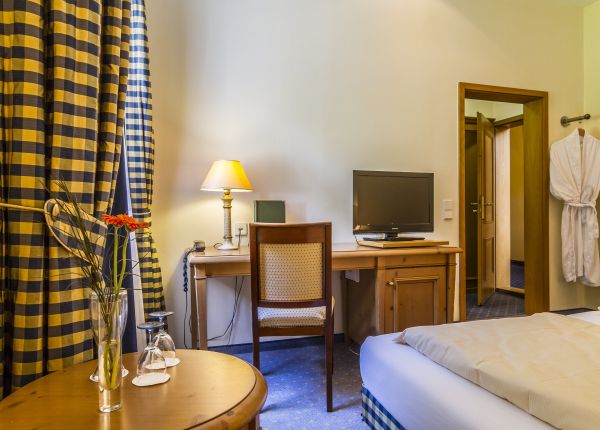 Waldhotel in Sulzburg - Bad Sulzburg bei HRS günstig buchen