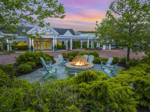 Sea Crest Beach Hotel - Sandwich, MA