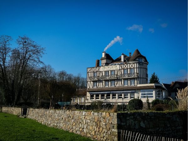 Hostellerie Saint Pierre Logis - Val-de-Reuil