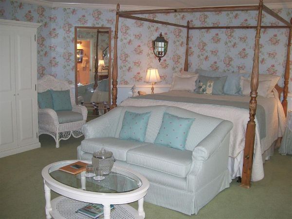 Apple Farm Inn - San Luis Obispo, CA