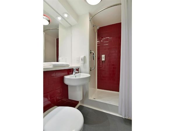 Travelodge Newcastle-under-lyme Central - Stoke-on-Trent