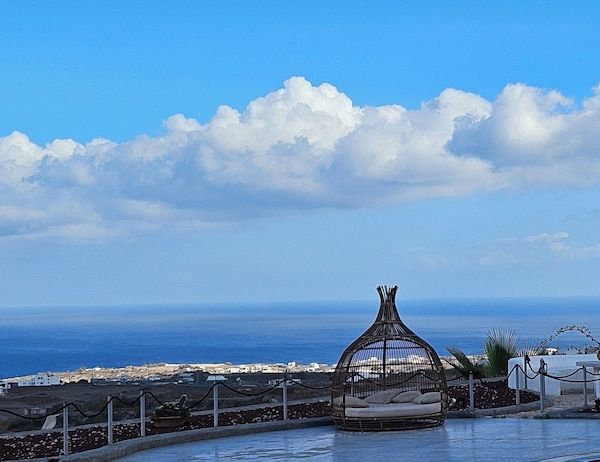 Thea Luxury Resort - Santorini