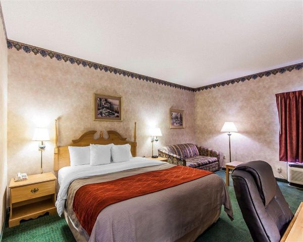 Econo Lodge Newport Smoky Mountains Gateway - White Pine, TN