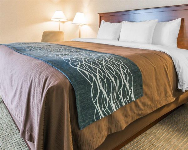 Rodeway Inn Mercer I-80 - Sandy Lake, PA