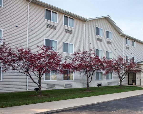 Quality Inn & Suites Loves Park Near Rockford - Rockford, IL