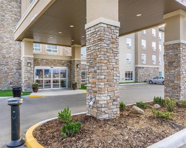 Comfort Inn And Suites Edmonton International Airport - Edmonton