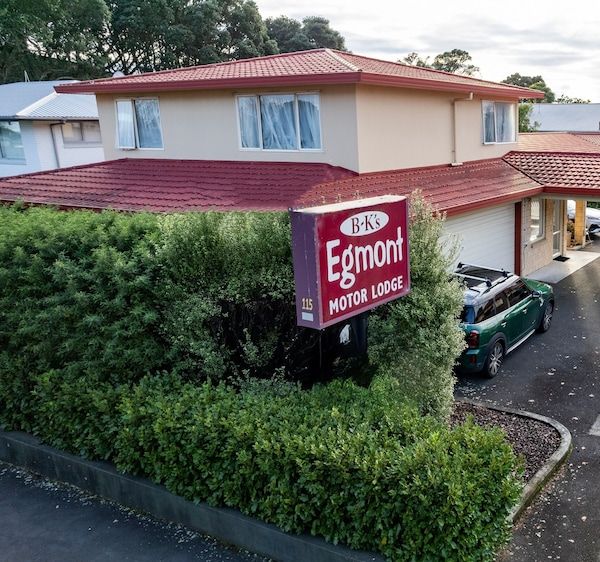 Bks Egmont Motor Lodge - 
