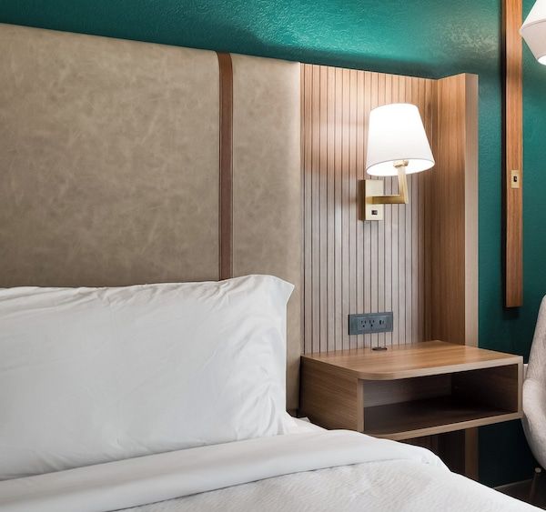 Holiday Inn Nashville Airport - Mt. Juliet, TN