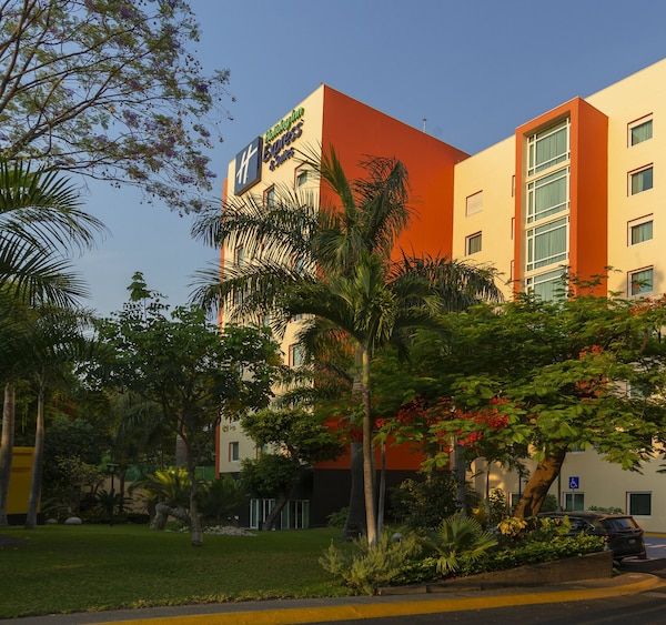 Holiday Inn Express & Suites Cuernavaca - Cuernavaca
