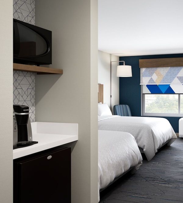 Holiday Inn Express & Suites Lima - Lima, OH