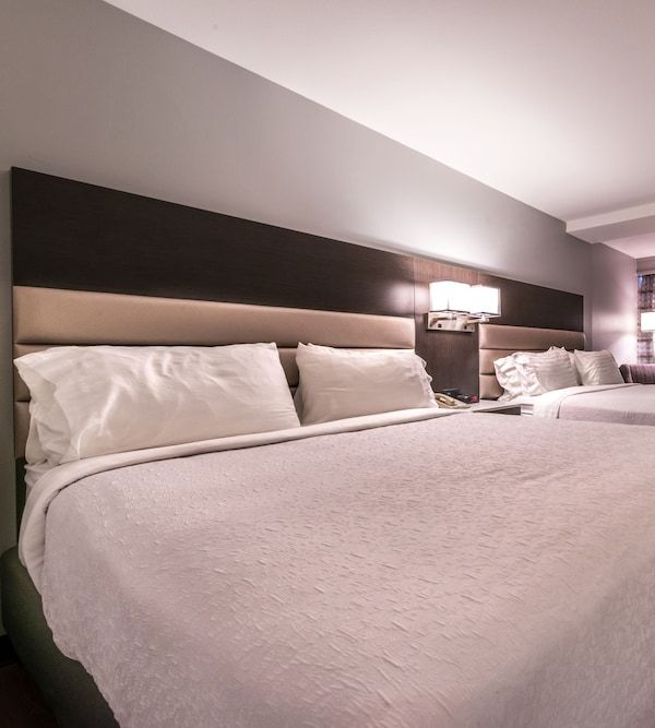 Holiday Inn & Suites Beaumont-plaza (I-10 & Walden) - Beaumont, TX