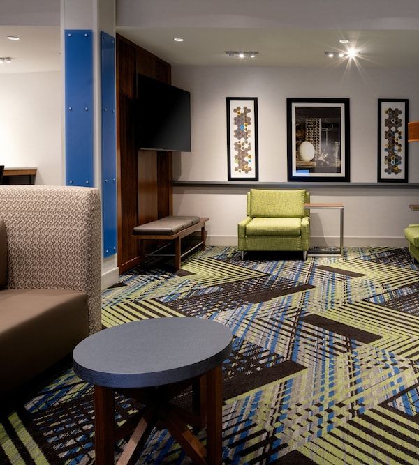 Holiday Inn Express & Suites Bullhead City - Laughlin, NV