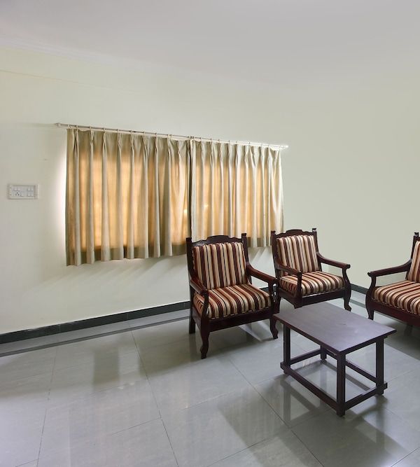 Oyo 2006 Alpine Glow Sunrise - Hyderabad