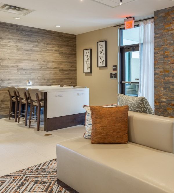 Candlewood Suites Fargo South - Medical Center - Fargo, ND