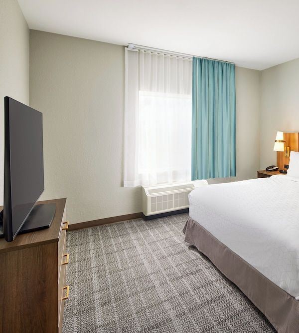 Staybridge Suites Auburn – University Area - Auburn, AL