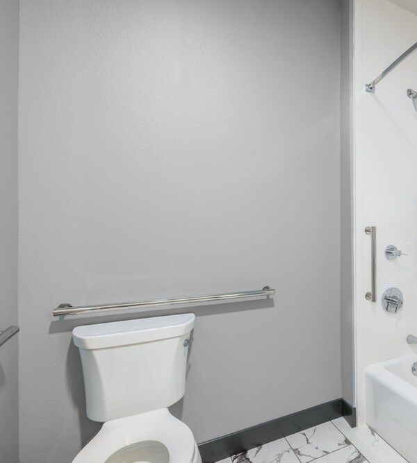 Crowne Plaza Kearney - Kearney, NE