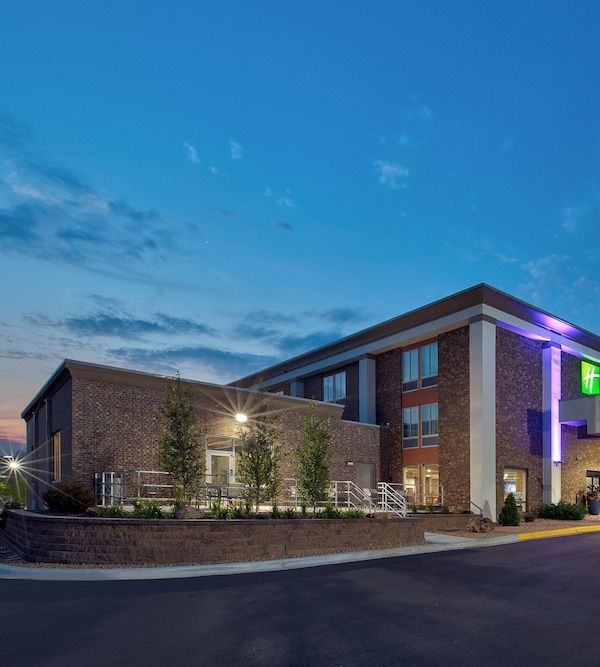 Holiday Inn Express & Suites Eden Prairie - Minneapolis - Eden Prairie, MN