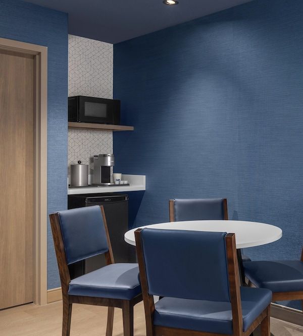 Holiday Inn Express Montreal Airport - St-laurent By Ihg - Québec