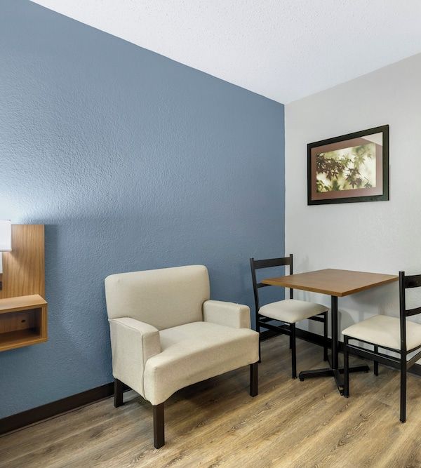 Hometowne Studios By Red Roof Buffalo - Niagara Airport - State of New York