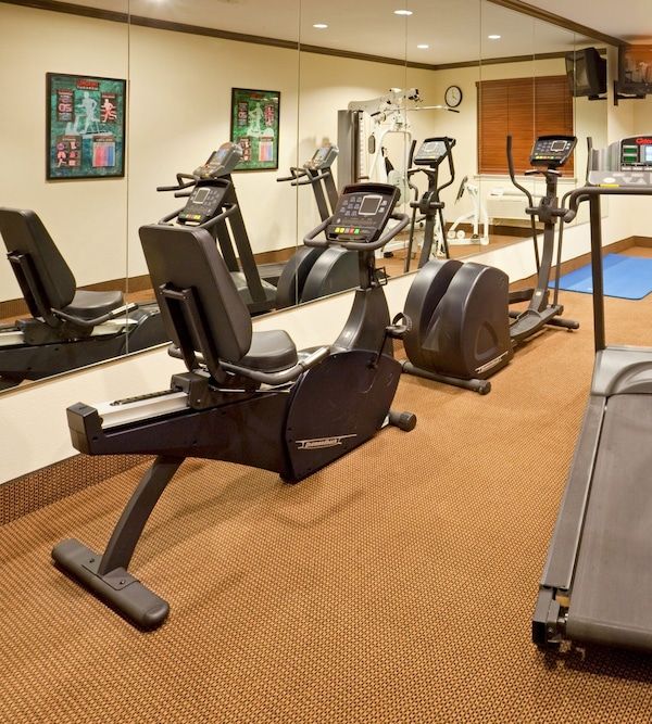 Holiday Inn Express & Suites Lake Worth Nw Loop 820 - Lake Worth, TX