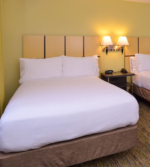 Candlewood Suites Bloomington-normal By Ihg - Illinois