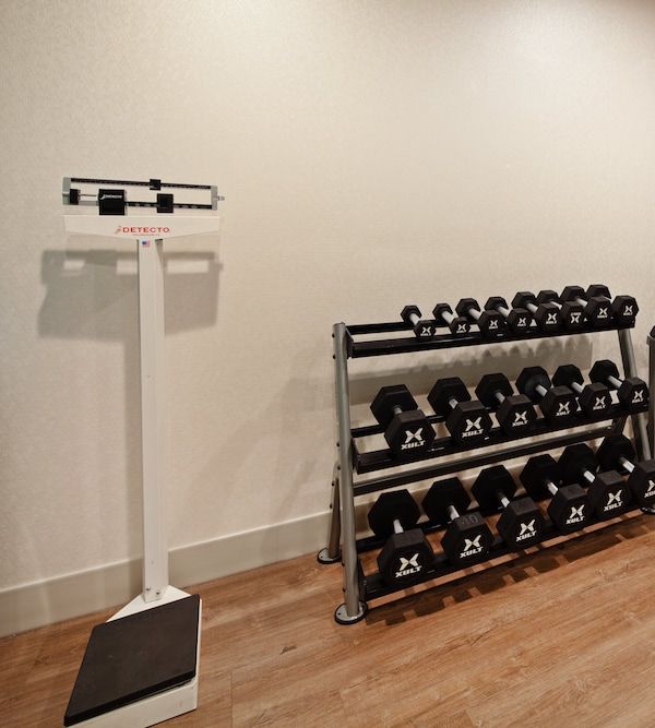 Holiday Inn Express & Suites Rancho Mirage - Palm Spgs Area By Ihg - Palm Desert, CA