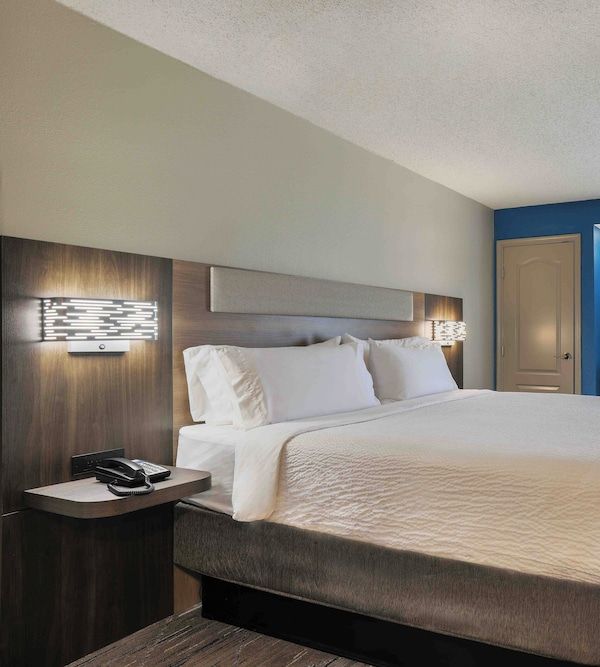 Holiday Inn Express Burlington By Ihg - Burlington, NC