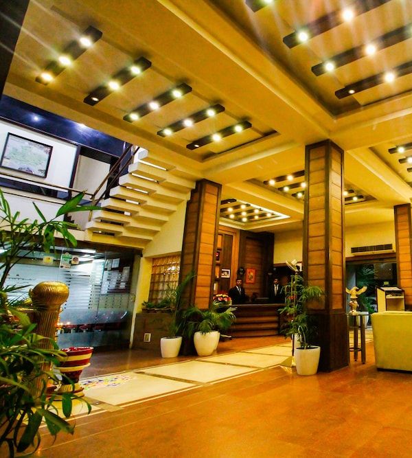Hotel Rishi Regency - Jabalpur