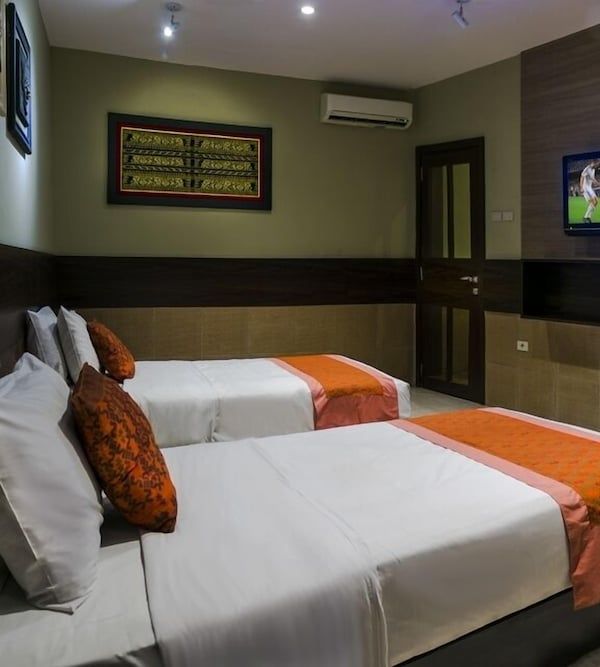 Dhanesvara Holistic Unique Homestay - スラバヤ