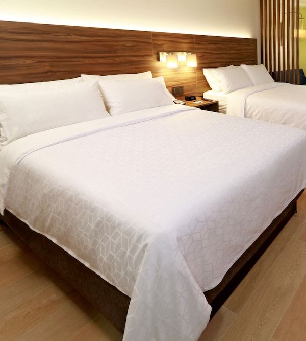 Holiday Inn Express & Suites Playa Del Carmen - Riviera Maya