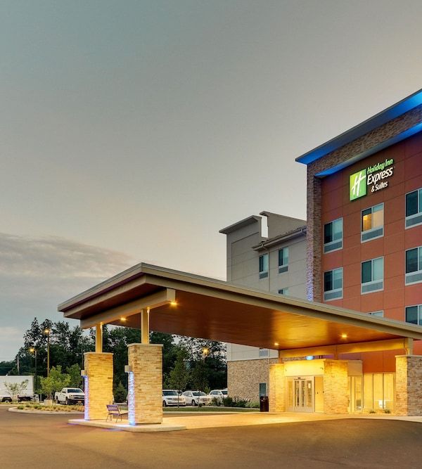 Holiday Inn Express & Suites Saugerties - Hudson Valley - Woodstock, NY