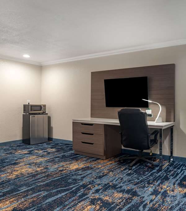 Holiday Inn Express & Suites Blythe By Ihg - Blythe, CA