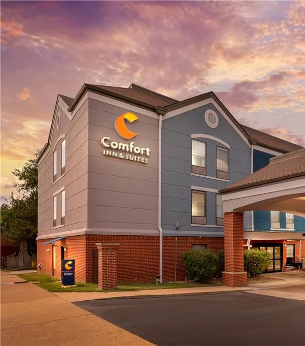 Comfort Inn & Suites Saint Louis Lafayette Square - Saint-Louis, MO