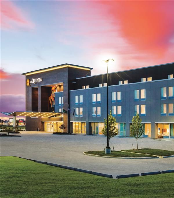 La Quinta Inn & Suites By Wyndham Wichita Northeast - Wichita, KS