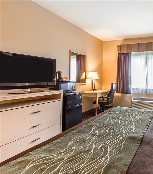 Quality Inn & Suites Loveland - Loveland, CO