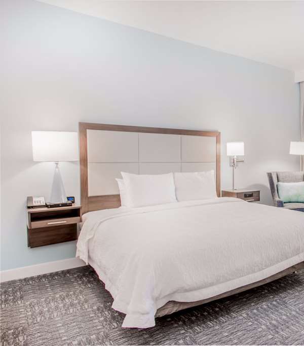Hampton Inn & Suites Panama City Beach-beachfront - ラグナ・ビーチ, FL