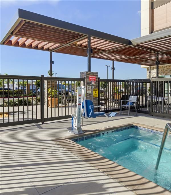 Home2 Suites By Hilton Redlands Loma Linda - San Bernardino, CA
