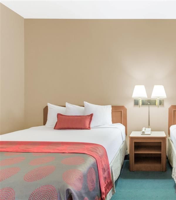 Ramada By Wyndham St George - St. George, UT