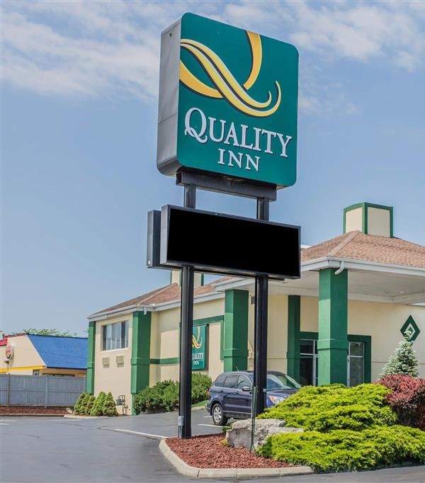 Quality Inn Port Clinton Waterfront - Port Clinton, OH