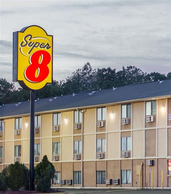 Super 8 By Wyndham Warner Robins - Warner Robins, GA