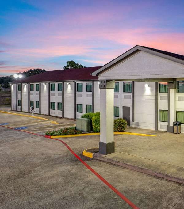 Super 8 By Wyndham Waxahachie Tx - Waxahachie, TX