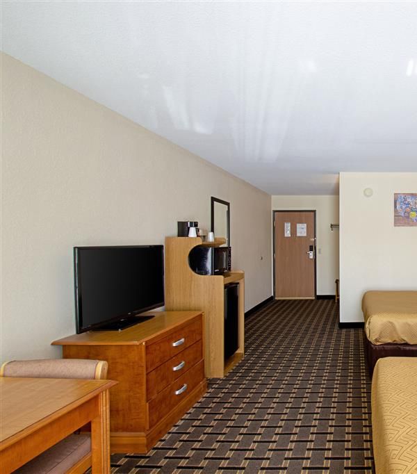 Econo Lodge Inn & Suites Wisconsin Dells - Lake Delton, WI
