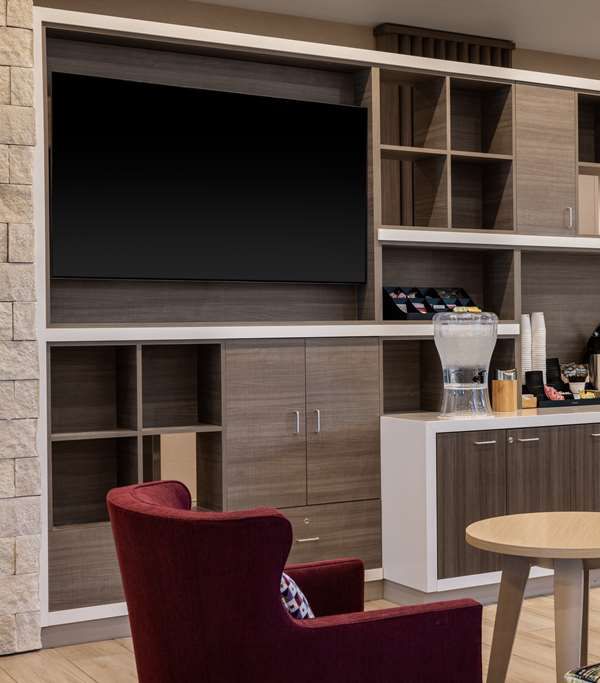 Home2 Suites By Hilton At The Dunes On Monterey Bay - Monterey, CA