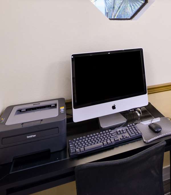 Ms Red Roof Inn & Suites Clinton - Jackson