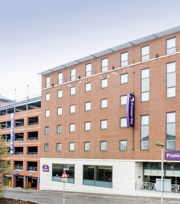 Premier Inn Luton Town Centre - Luton