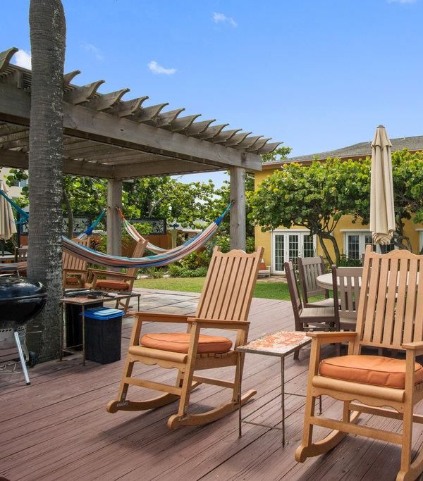 Beach Place Guesthouses - Cocoa Beach, FL