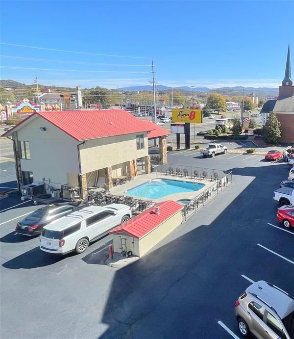 Super 8 By Wyndham Pigeon Forge Downtown - Pigeon Forge, TN