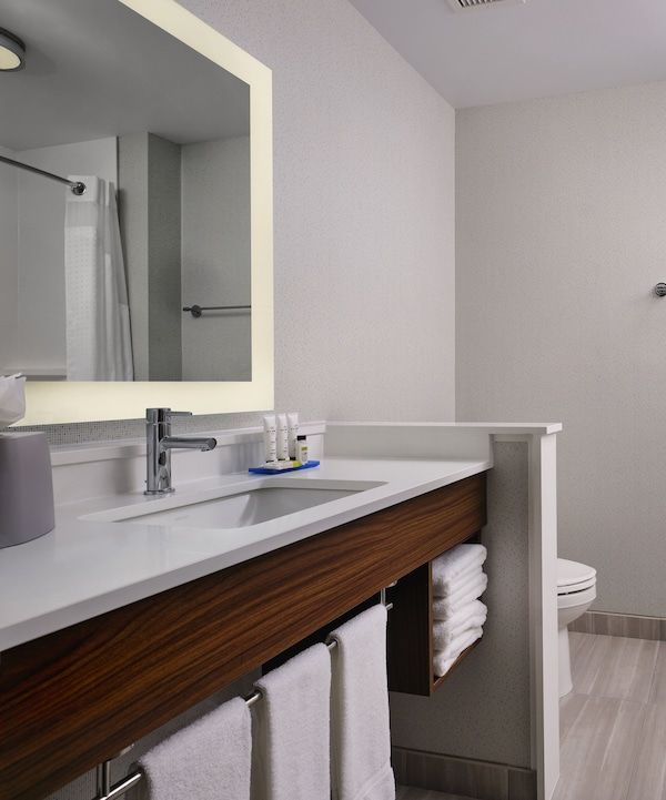 Holiday Inn Express & Suites Lockport - Joliet, IL