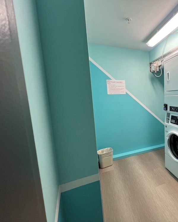 Avid Hotel Boston Logan Airport - Revere - Melrose, MA